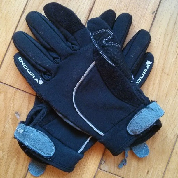 Endura Dexter Gloves Review DarkerSide endura-dexter-gloves-review-darkerside